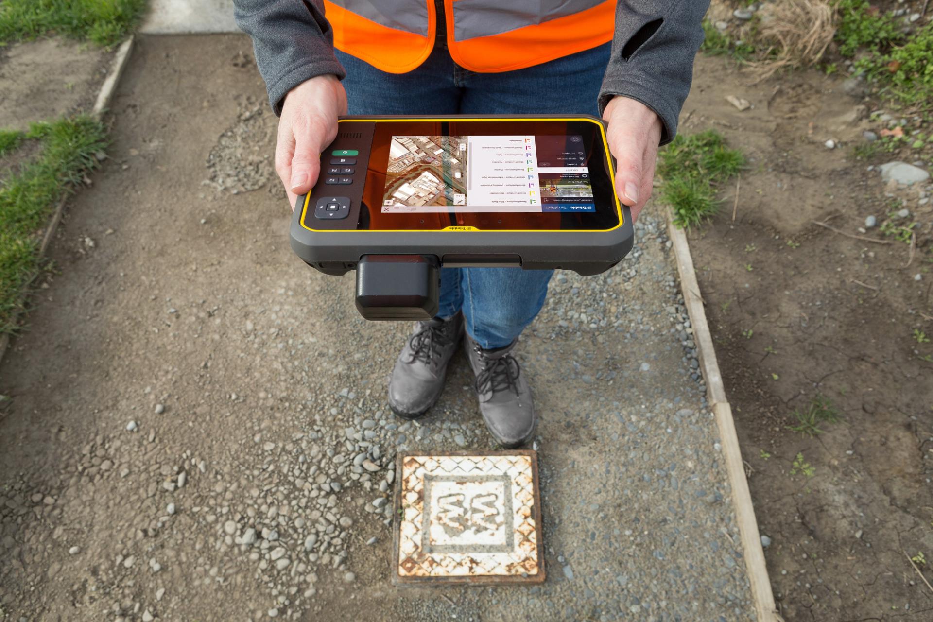 Rugged Trimble T7 tablet is built for flexibility in the field | Geo ...