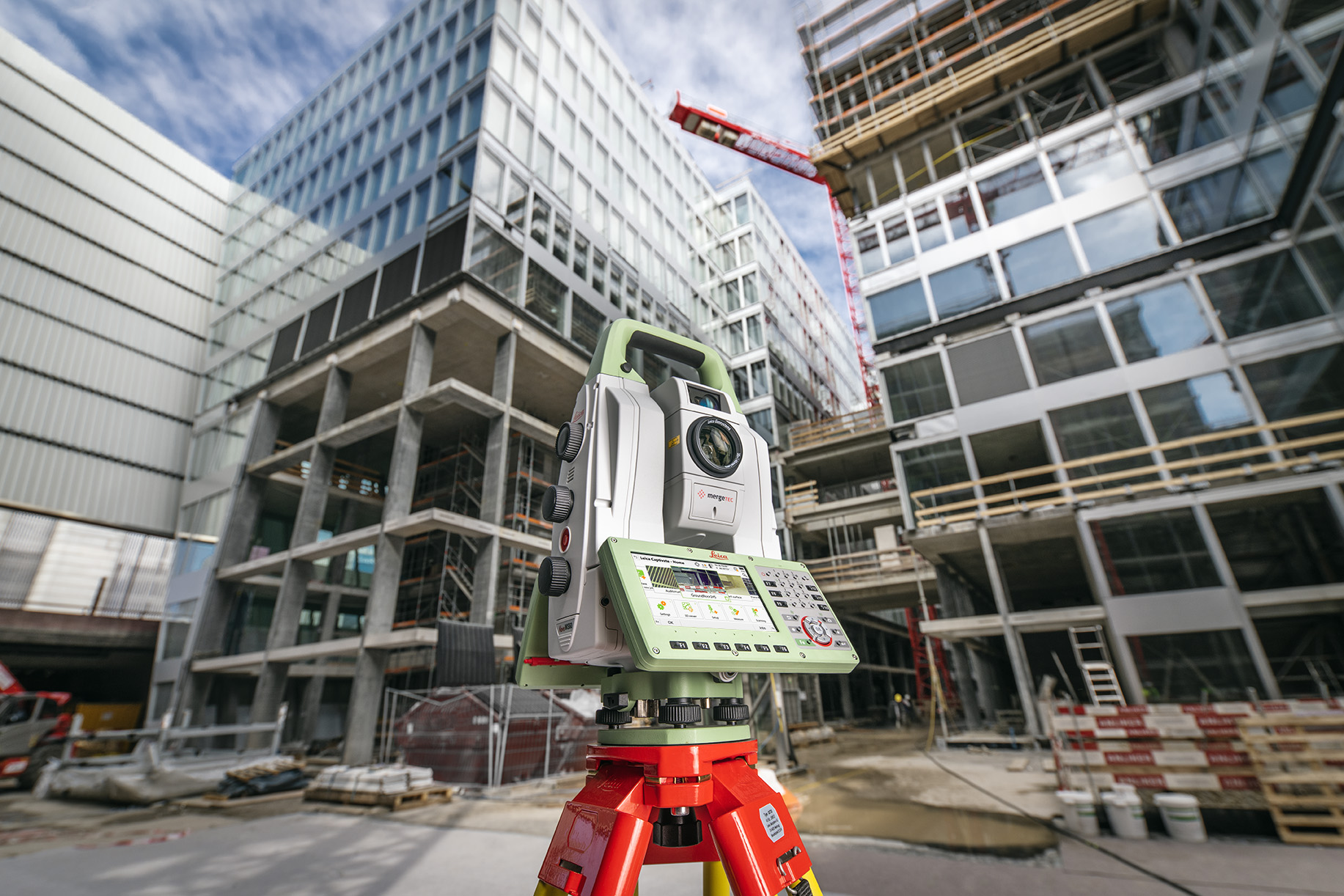 Leica Nova MS60 merges total station, GNSS, imaging and 3D scanning ...